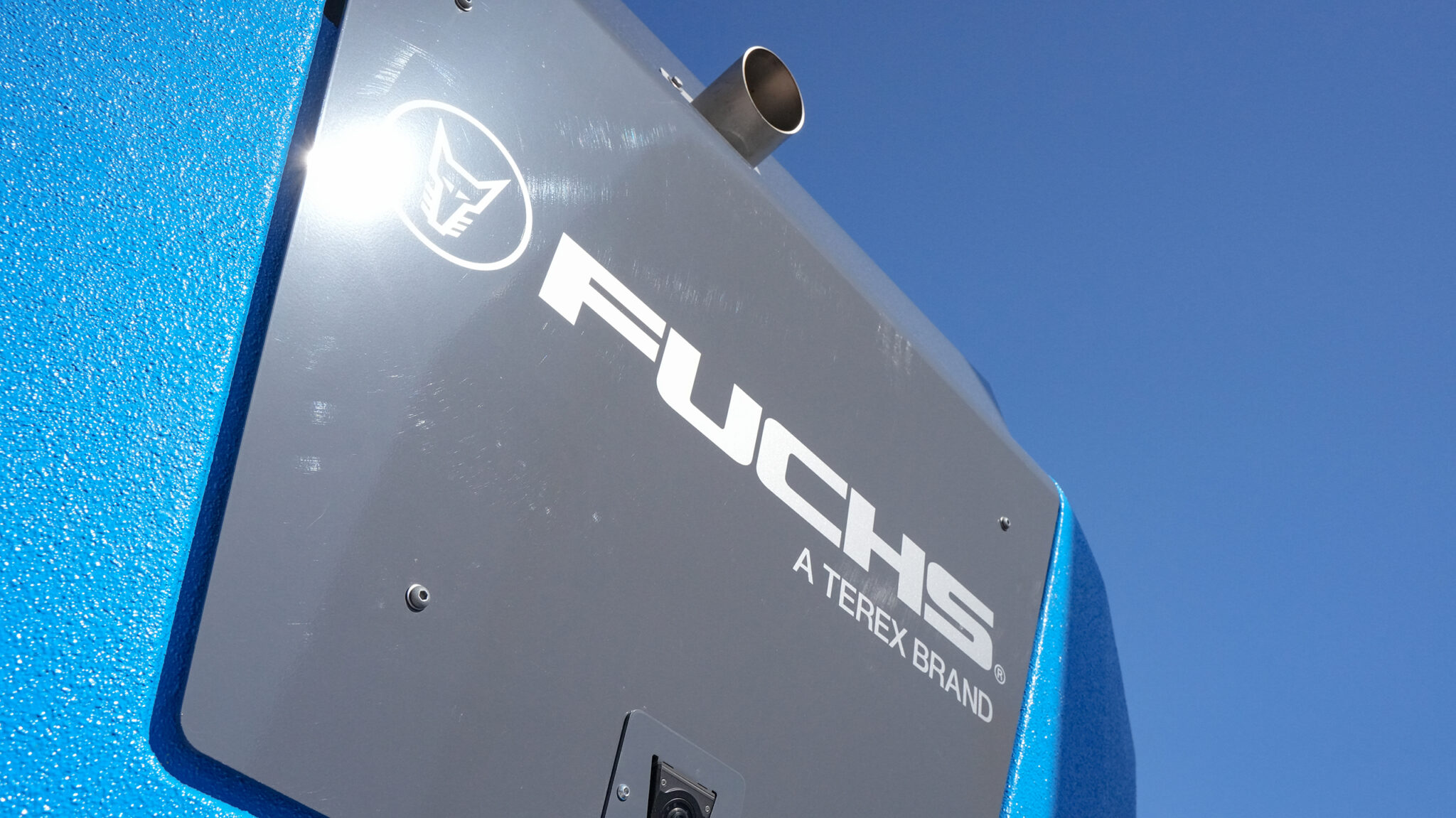 GRABBING FUCHS - Powerscreen of California