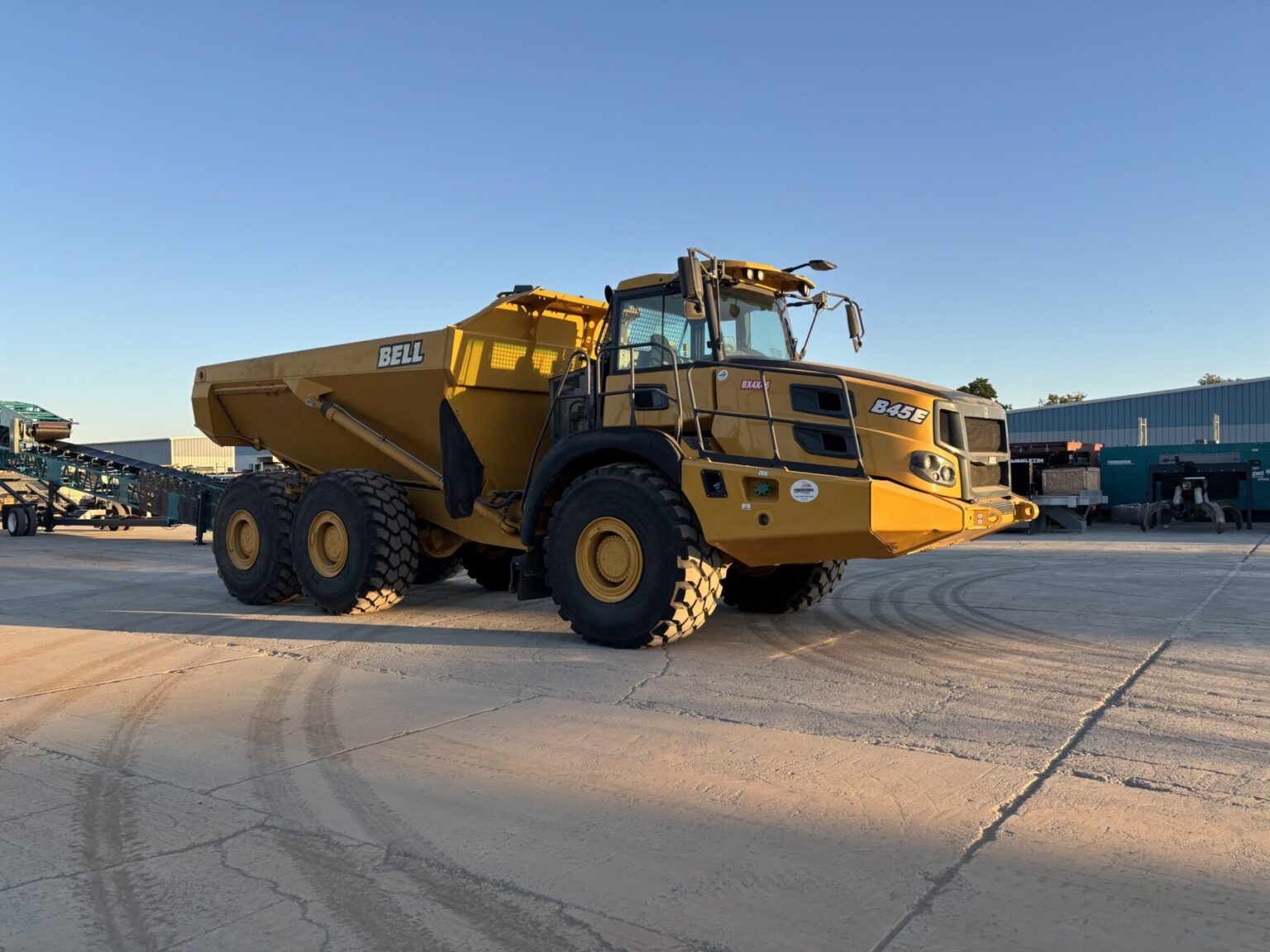 BELL Campana B45E 6x6 WDB Camiones articulados - Powerscreen of California